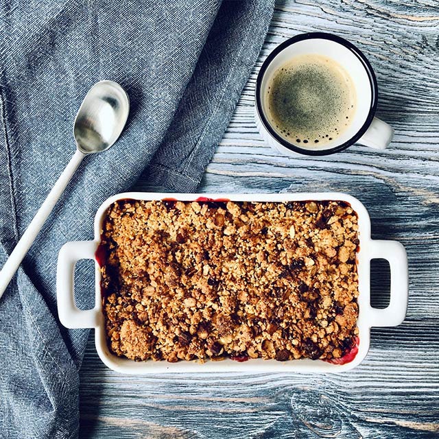 Crumble Pomme Fruits Rouges et Granola Coco & Amande